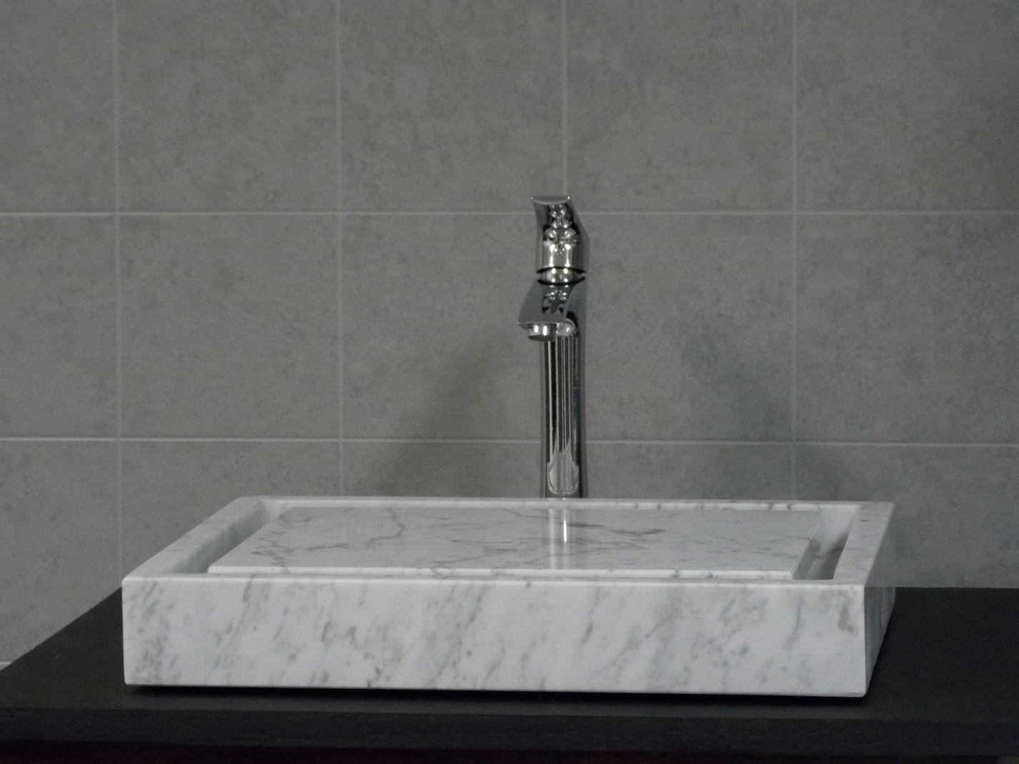 White Carrara Marble Infinity Pool Sink – Rustic Sinks